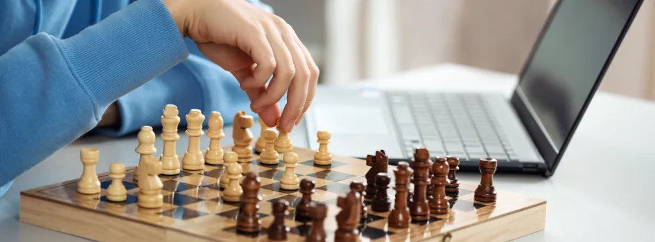 Marketing Mix Modeling: Nova Era Analize Marketing Budžeta – AI Academy